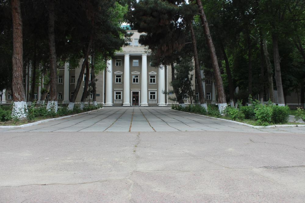 Худжанд достопримечательности стена александра македонского